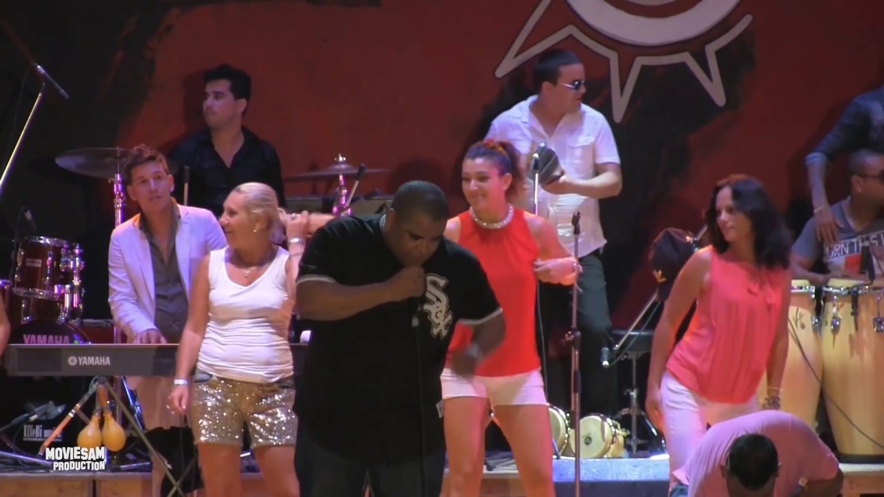 Elito Revé Y Su Charangon - Se Sigue Comentando (Live) - YouTube