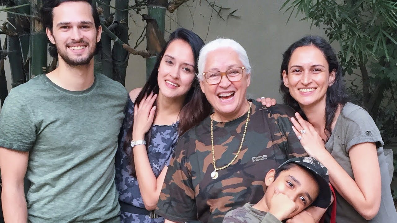 80s Famous Actress Nafisa Ali With Her Grandchildren, Son, and ...