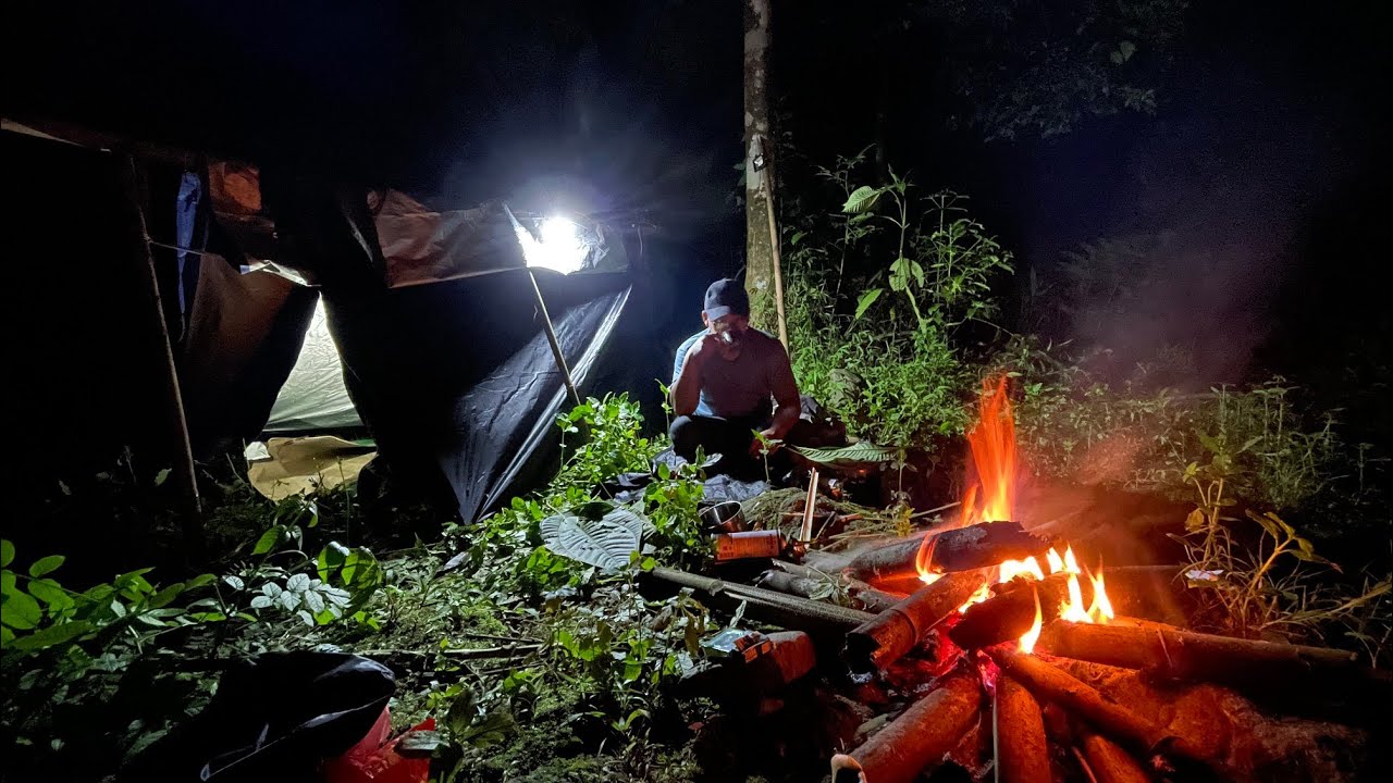 Simple camping || overnight in the middle of the forest with beautiful ...