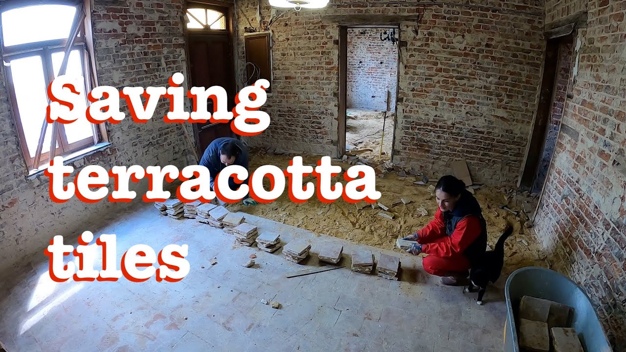 Removing but saving STUNNING TERRACOTTA tiles in the hallway of 100+ y ...