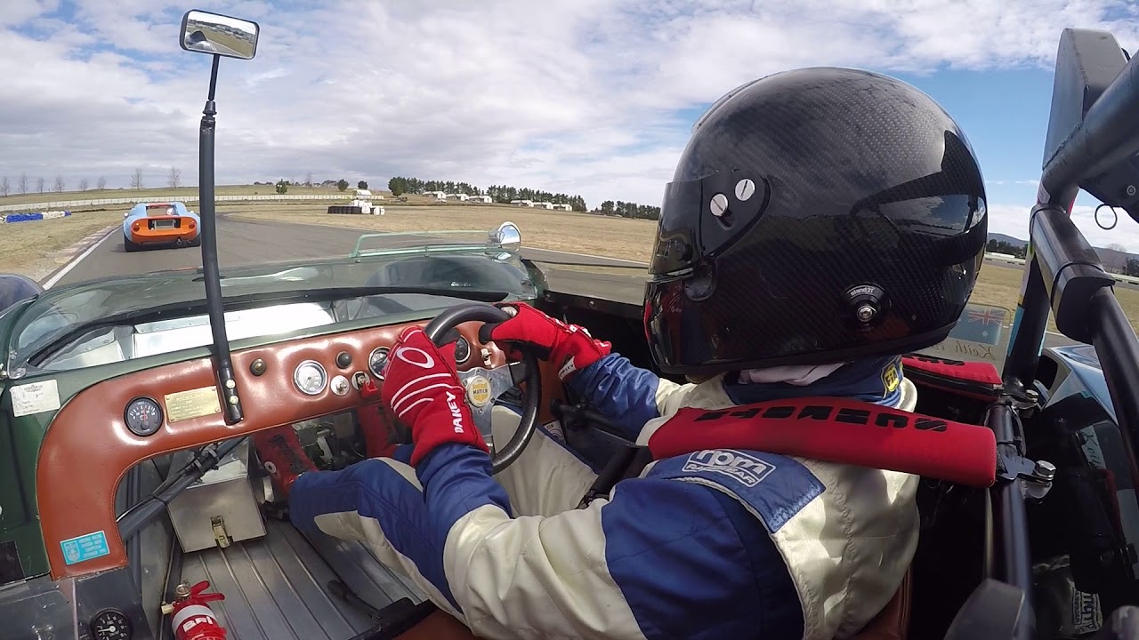 Matich SR3 Wakefield park 2 9 17 002 - YouTube