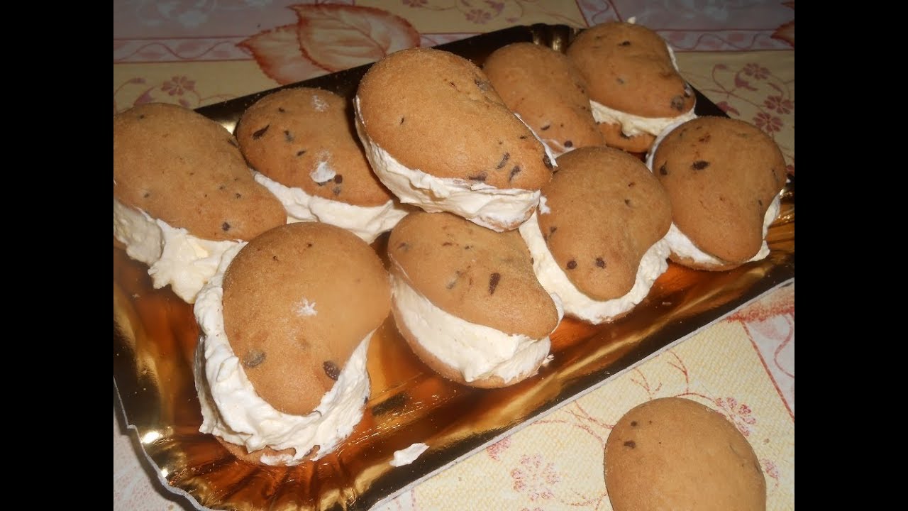 GELATO BISCOTTO GOCCIOLE CHOCOLATE FATTO IN CASA SENZA GELATIERA ...