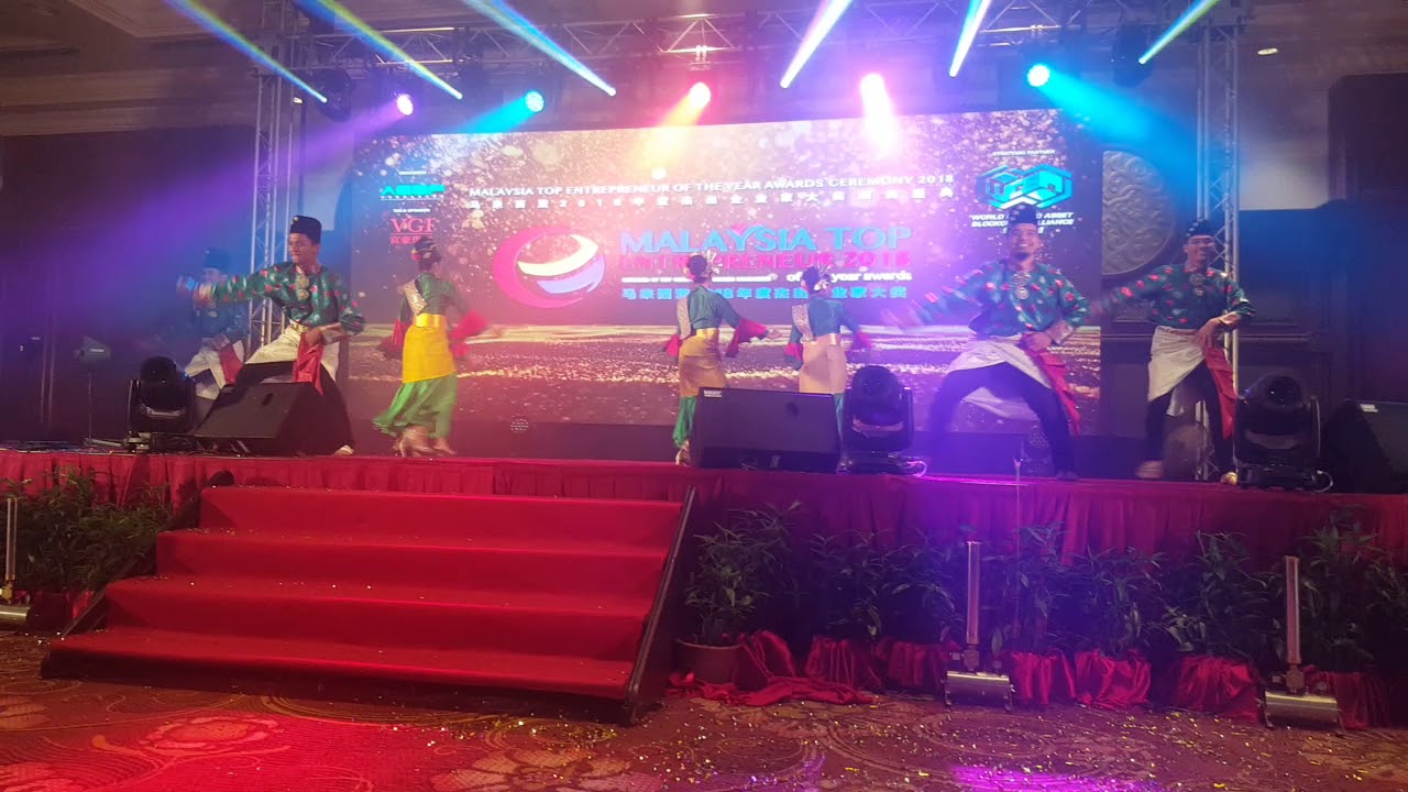 Malay Traditional Dance: Zapin And Joget by On Stage Productions - YouTube