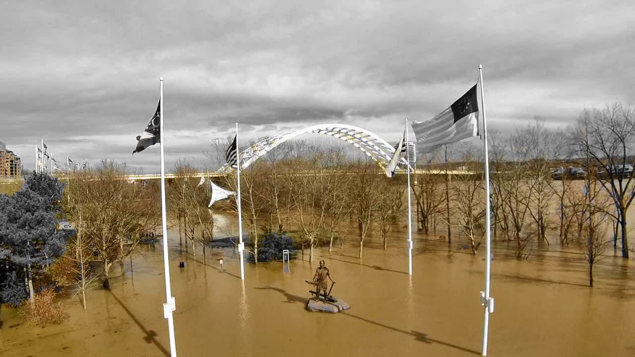 EXTREMELY HIGH Cincinnati Ohio River Flood 2018 - YouTube