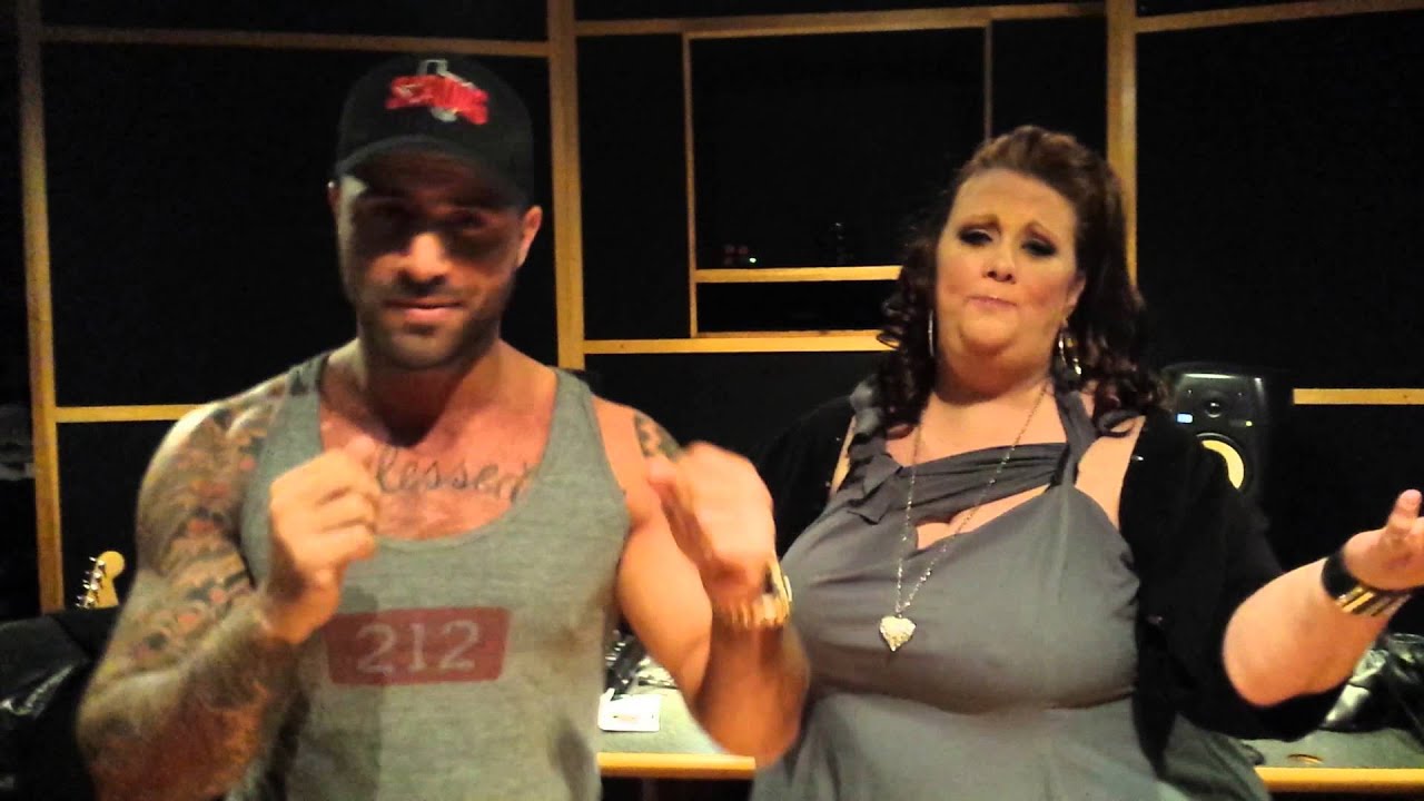 BEAUTIFUL PEOPLE DJ ARON REMIX & BETH SACKS - YouTube