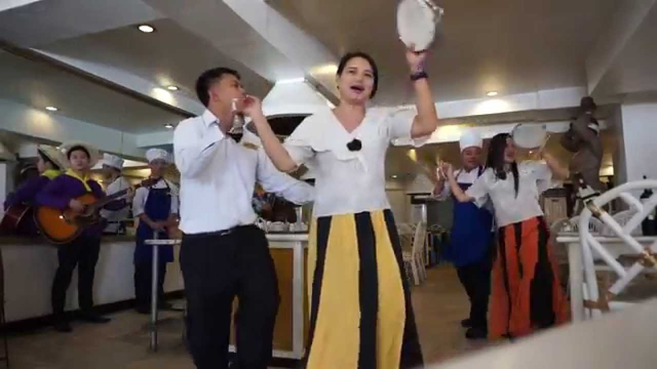 The Singing Cooks & Waiters - YouTube