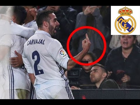 Players Gives Middle Finger to Fans - YouTube