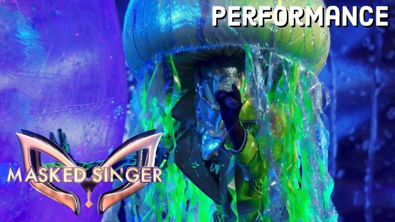 Jellyfish sings “Crazy” by Patsy Cline | THE MASKED SINGER | SEASON 4 ...