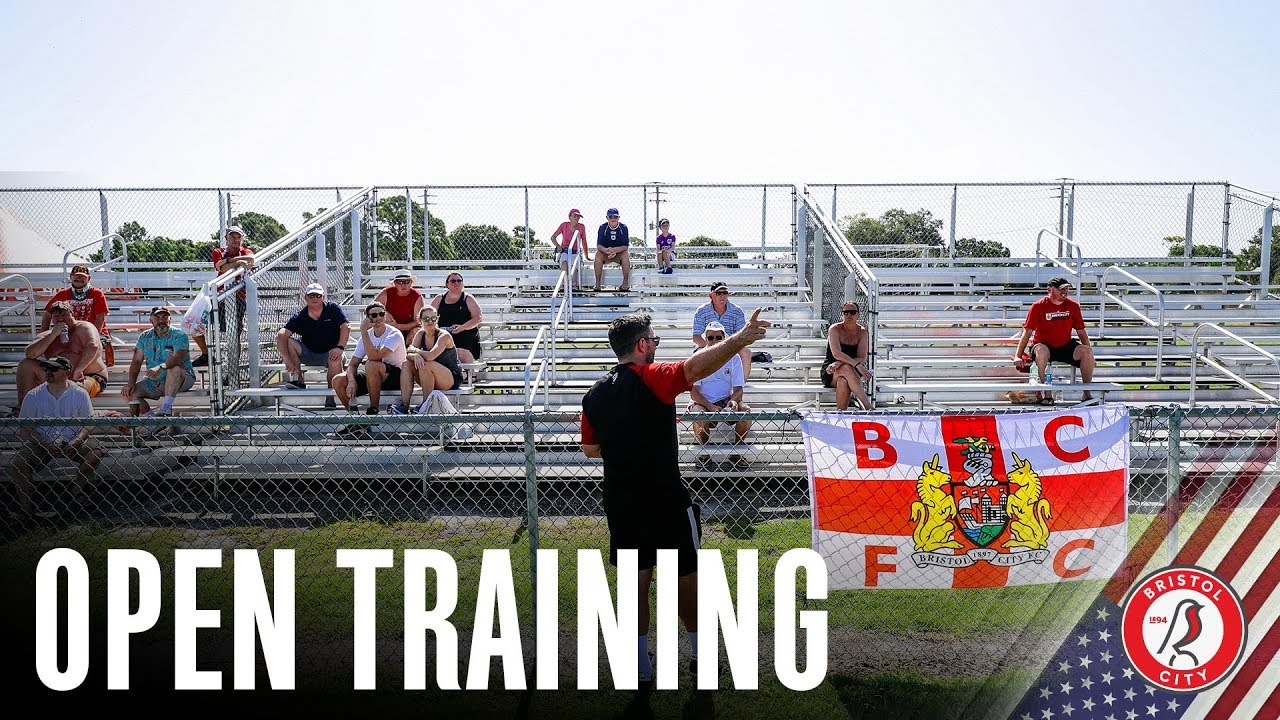 OPEN TRAINING 😍Robins in the States - YouTube