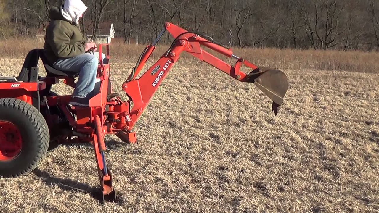 Kubota B2100 with loader and backhoe - YouTube