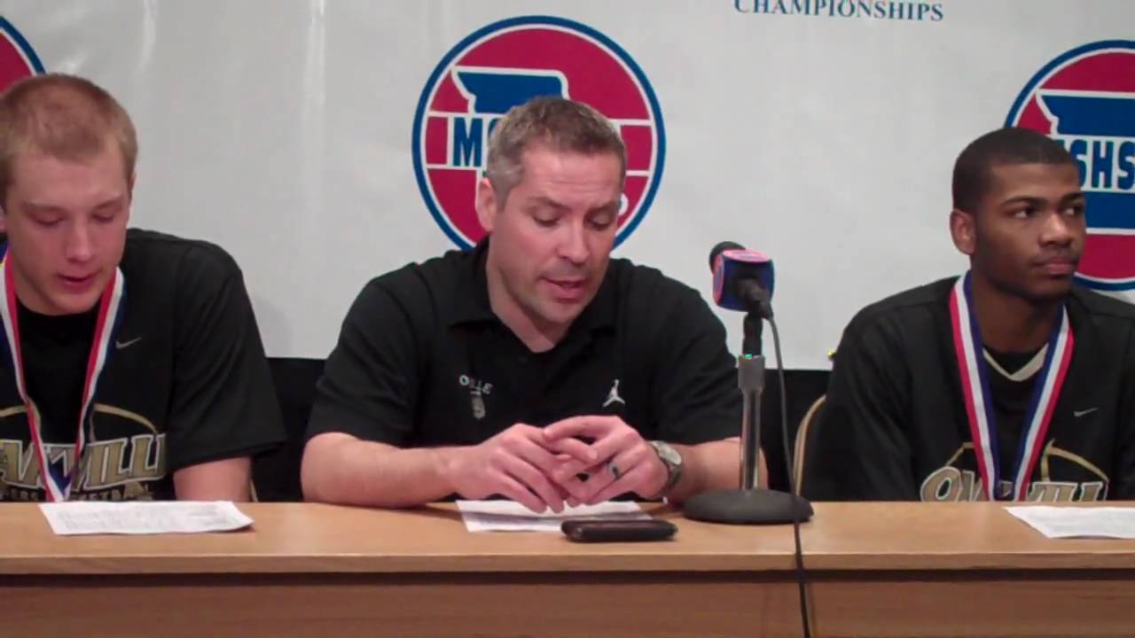 Oakville coach Nick Traxler - YouTube