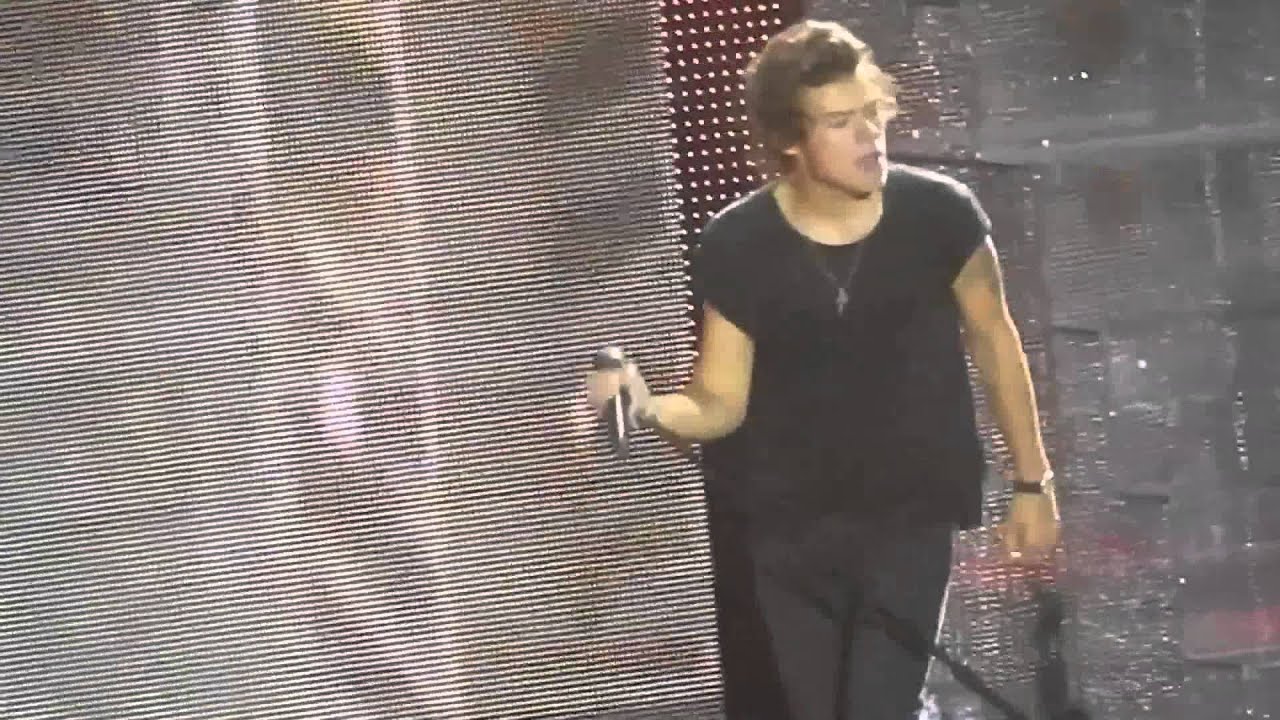 [HD] One Direction - Rock Me (Live) and Signs in Oakland 7/31/13 ...