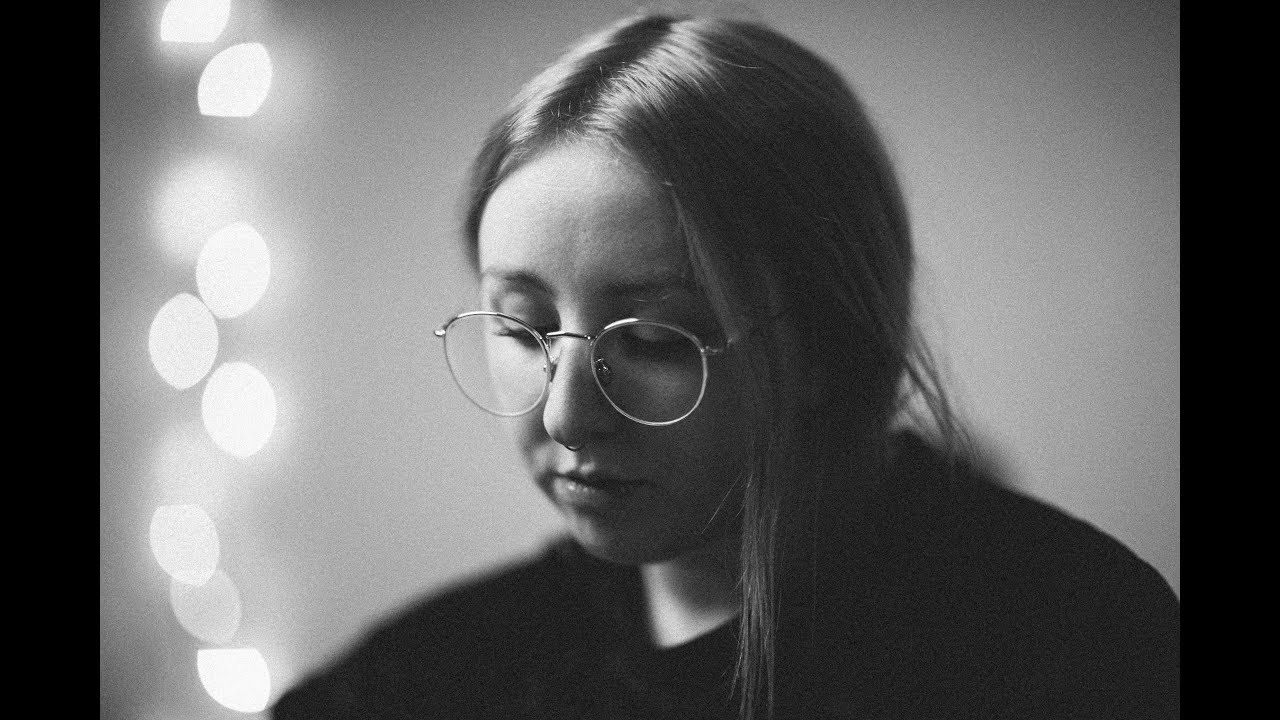 Emily Kohne - Acoustic Live Session - YouTube