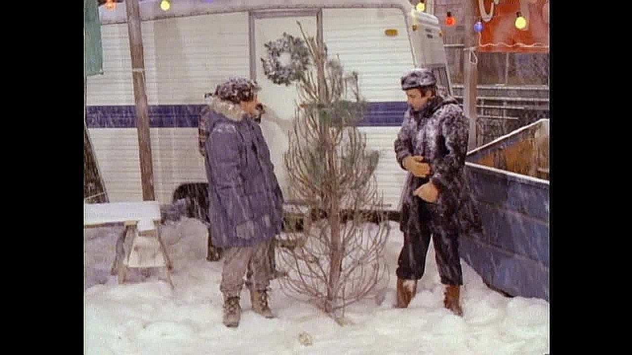 Perfect Strangers - "Larry & Balki Buy a Christmas Tree on Christmas ...