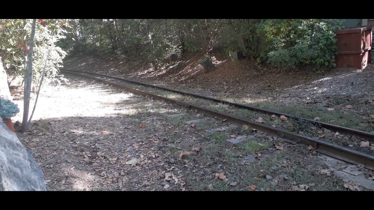 FSDL 504 passes through the crossing - YouTube