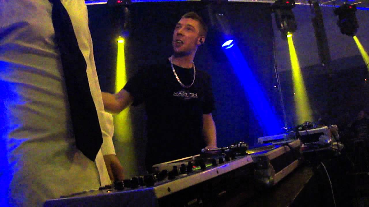 DJ Vandal at Footworxx - YouTube