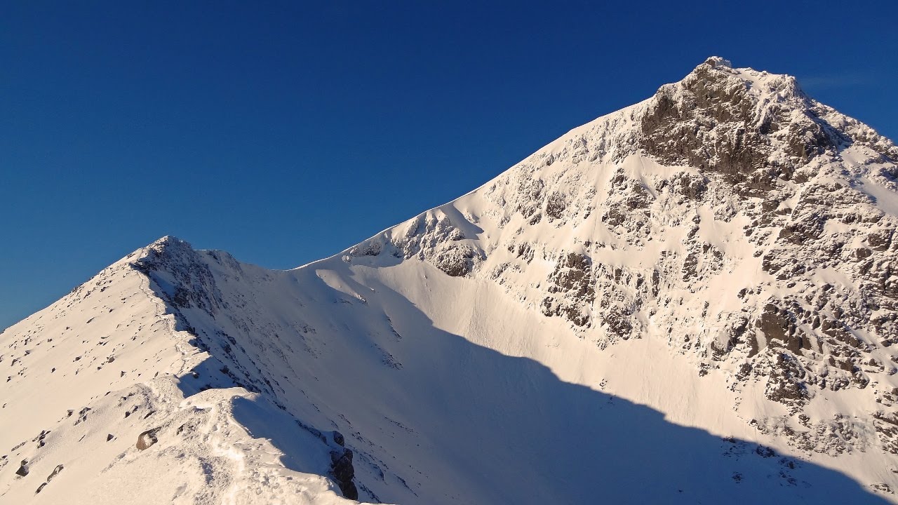 CMD Arete and Ben Nevis : Solitude on the CMD Arete and Ben Nevis in ...