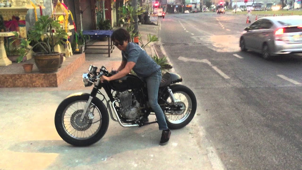 Stallions centaur 400 cafe'racer - YouTube