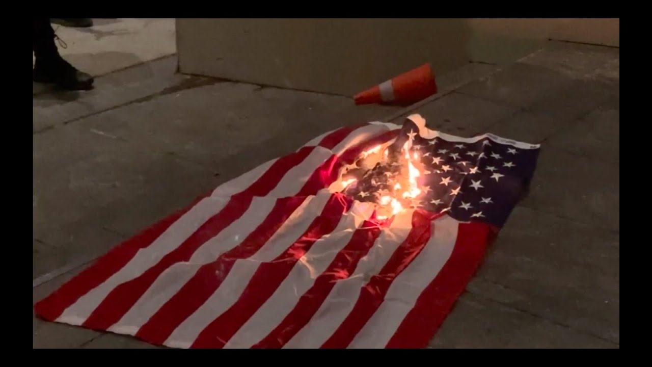 ANTIFA/BLM Portland, Oregon Fires March 12, 2021 - With Comics [Is It ...