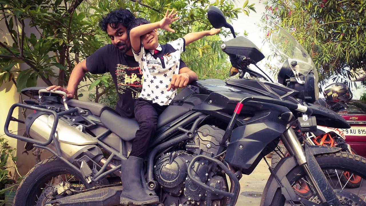 Riding a Triumph Tiger for the First Time. MotoVLog. - YouTube