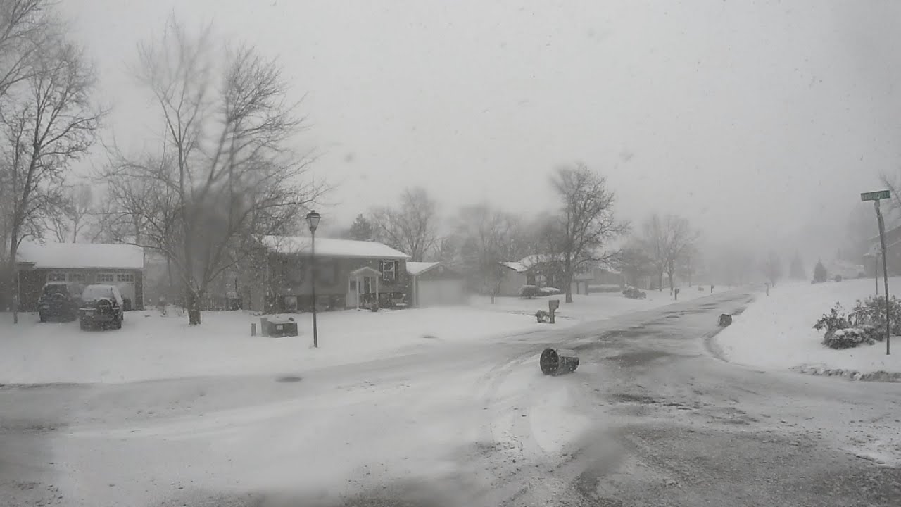 Thunder snow in Snow squall 1-12-2016 - YouTube