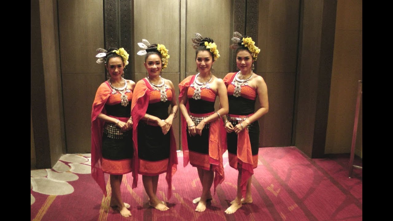 Thai Tangway Dance (Fragment) - YouTube