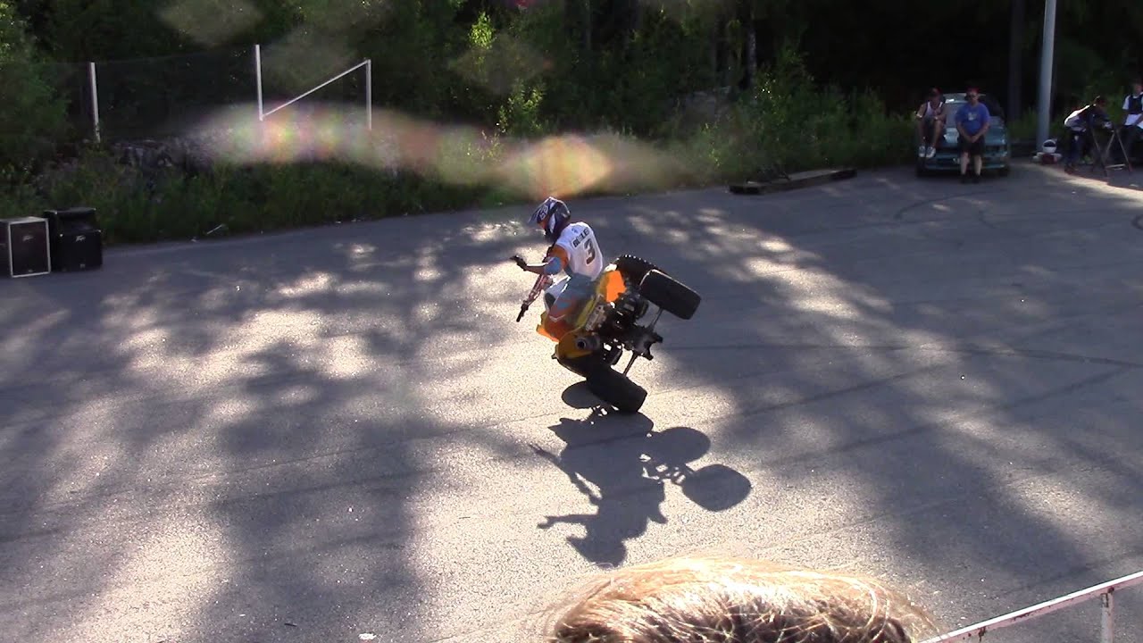 Extreme Motor Show in Finland (stunt show with cars, motorbikes ...