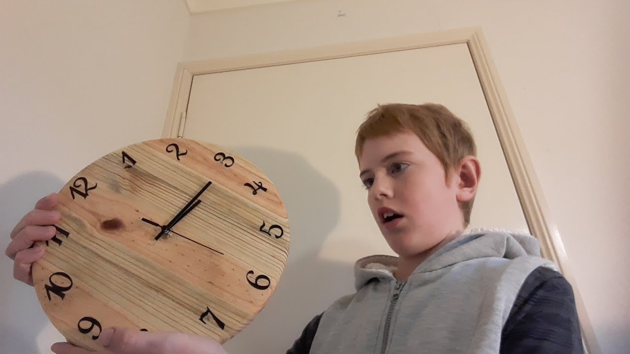 How to make a DIY modern wooden clock with scrap wood - YouTube