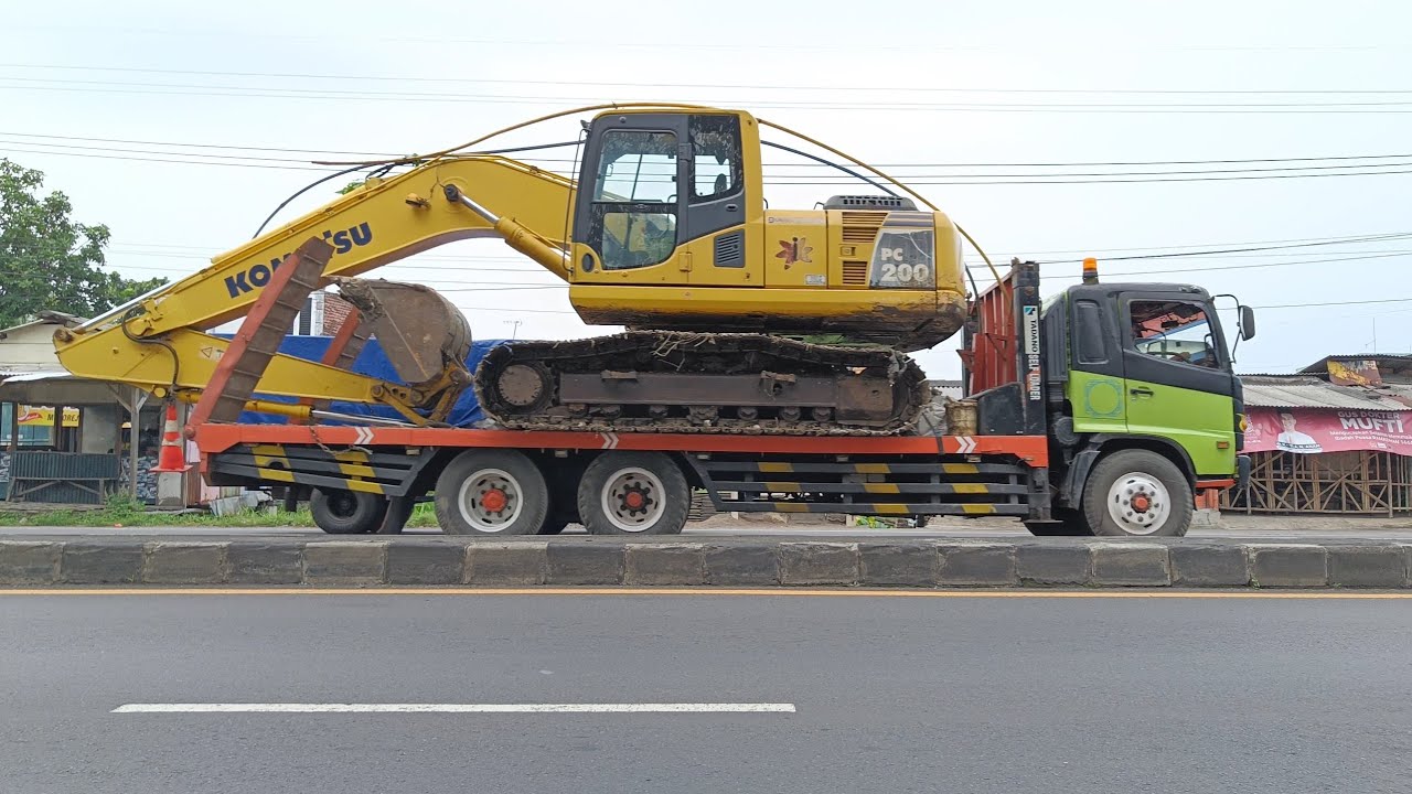 Truk muatan Excavator bego, Truk kontainer besar, truk muatan alat ...