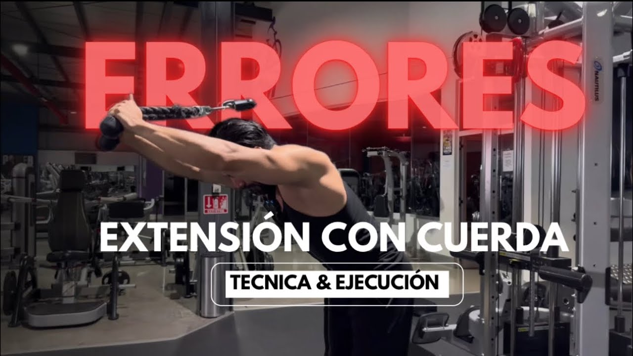 Extensión de codo con cuerda por encima de la cabeza con polea alta ...