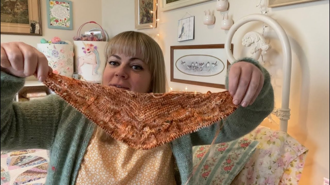 Miss Strawberry Makes - Vlogtober 2021 - October 13+14 - YouTube