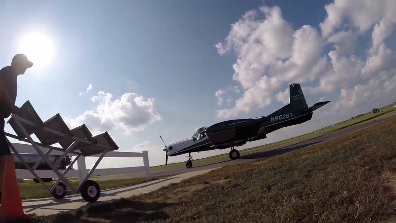 My skydive with CSC August 2014 Chicagoland Skydiving Center - YouTube