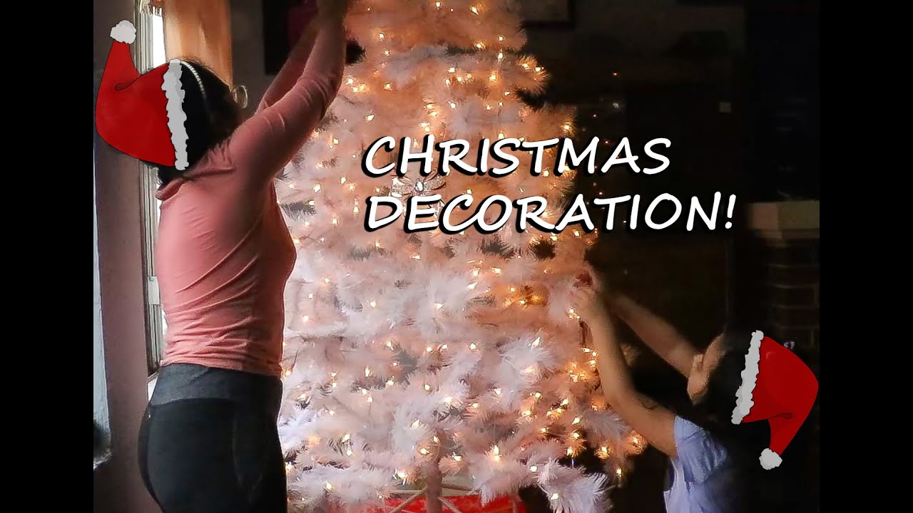 Decorating My Christmas Tree - YouTube