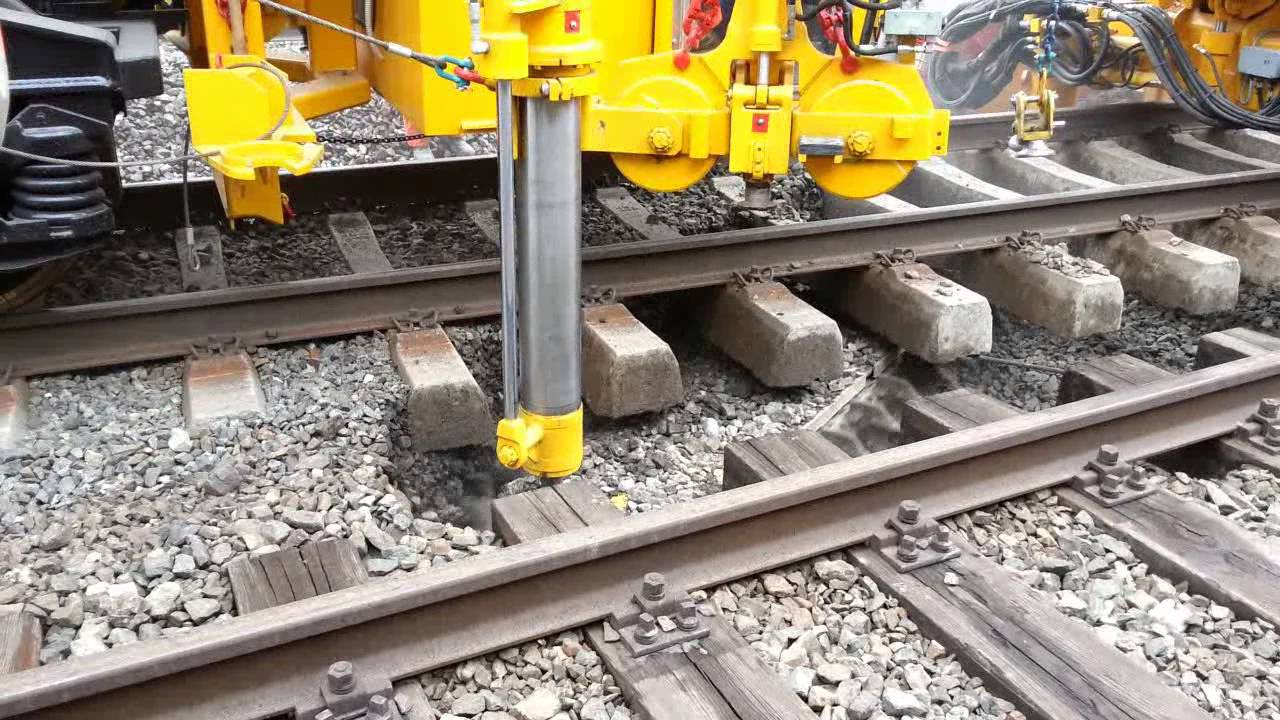 URM 700 6 25 2013 HQ - YouTube