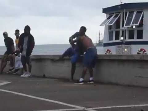 Suva Street fight - YouTube
