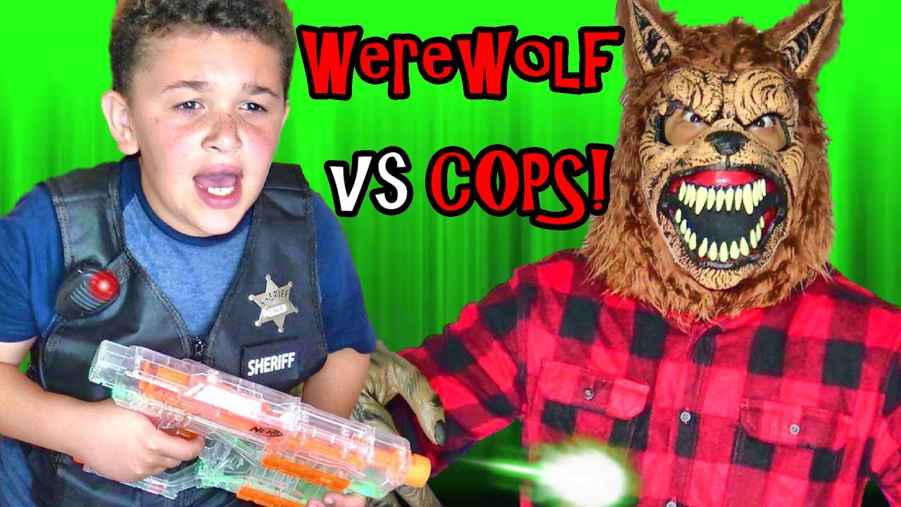 SNEAKY WEREWOLF BATTLE! WEREWOLF vs COPS!!! - YouTube