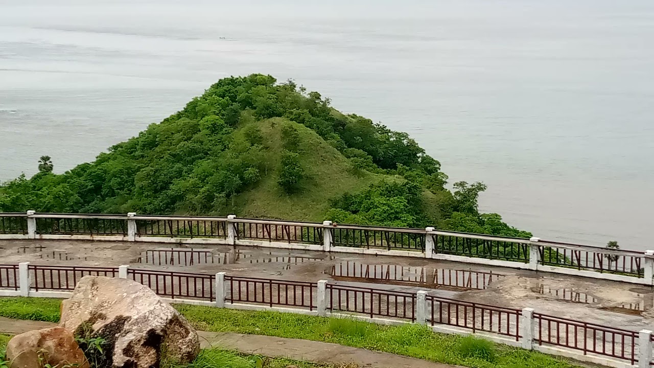 gunung boleng dan pulau lamakera - YouTube