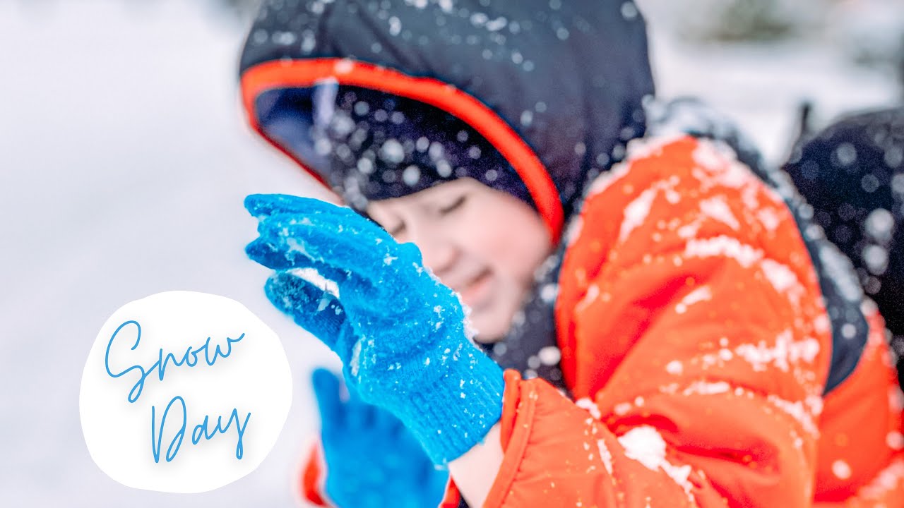 Wyatt plays in the snow! - YouTube