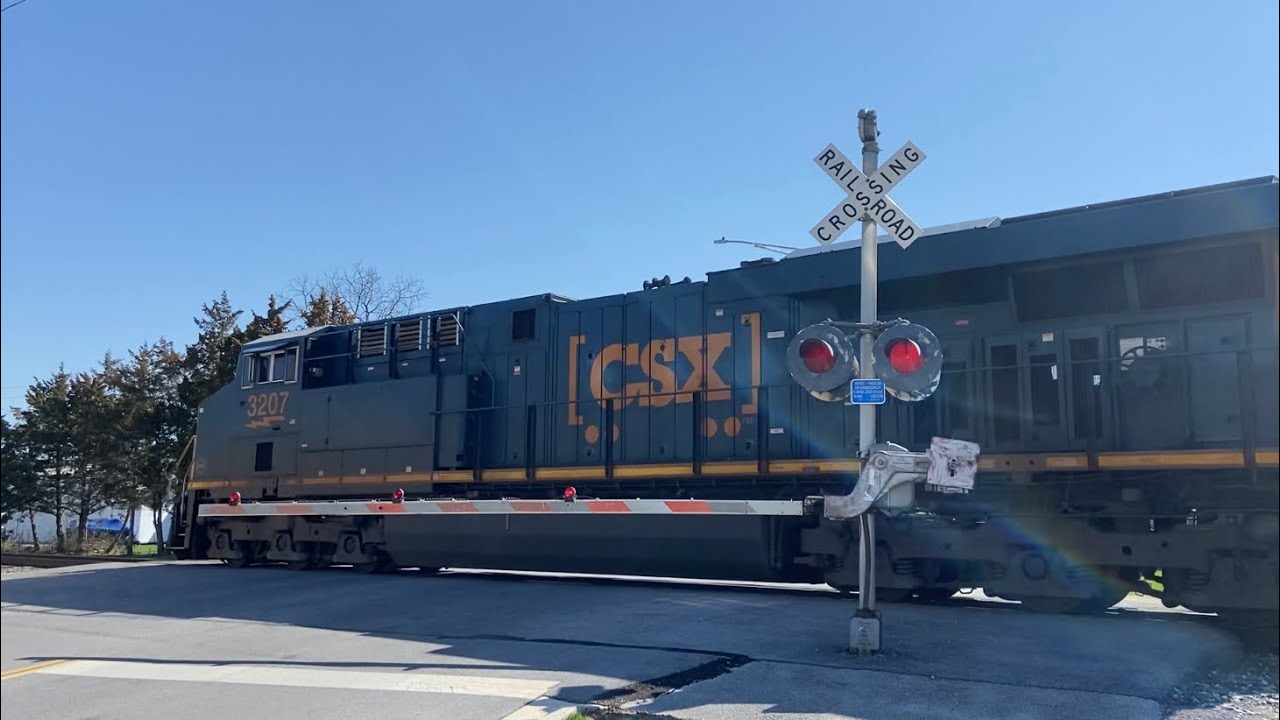 Benton St Railroad Crossing, Wapakoneta OH - YouTube