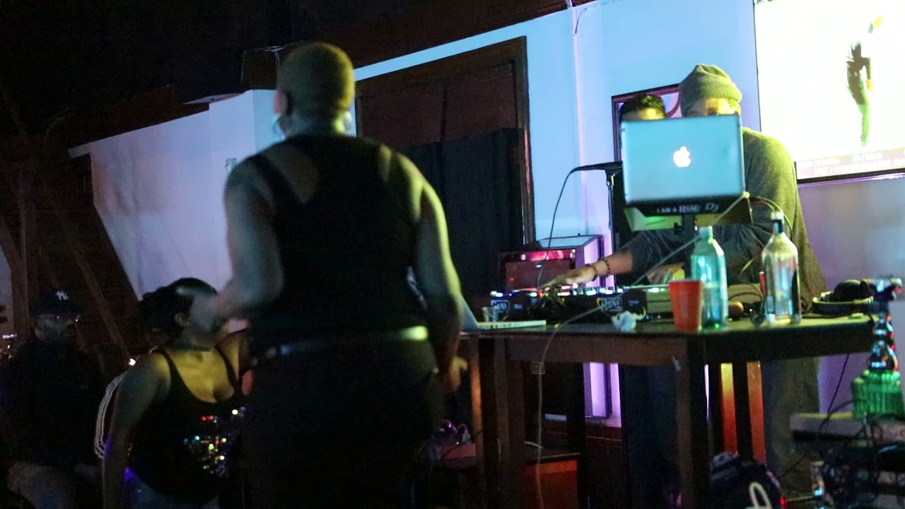 DJ Miz Dancing On Stage - YouTube