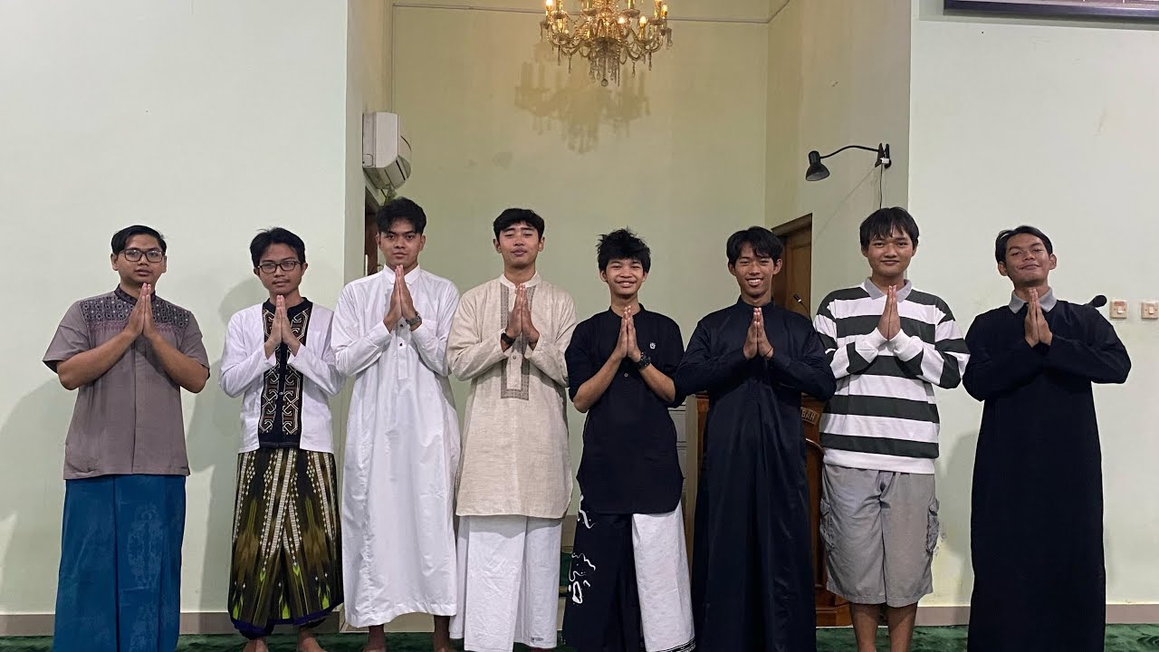 Social Work at Al-Ijabah Mosque | Bersih-Bersih & Pembagian Takjil ...