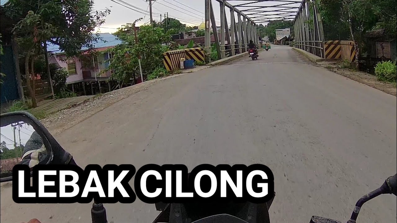 Melewati Desa Lebak cilong di Poros Samarinda - Melak - YouTube