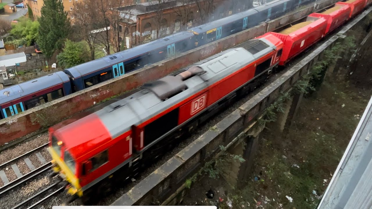 Freight Train - DB 66192- Pulling DB Wagons - YouTube