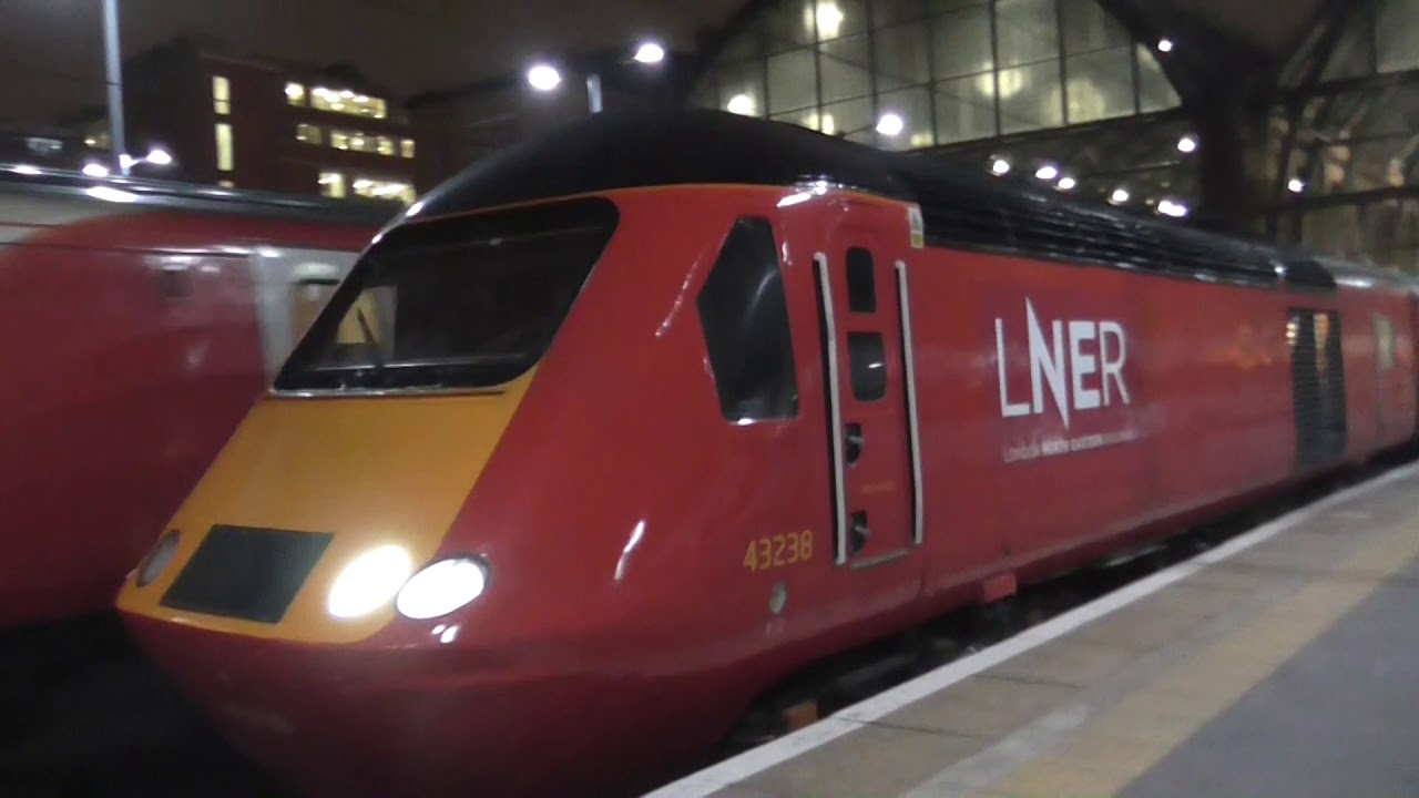 LNER Red 43238 'hands over the baton' to a line up of LNER 91's at ...