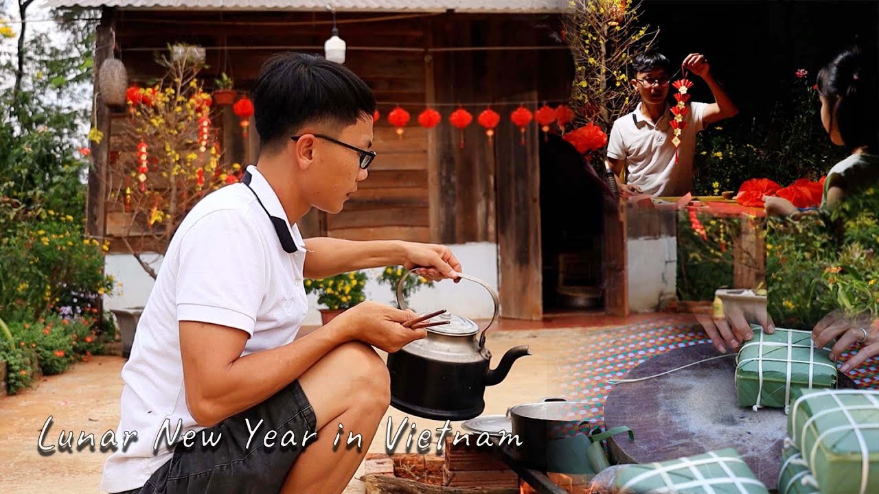 Lunar New Year in Vietnam, make Banh Chung, decoration and New Year's ...