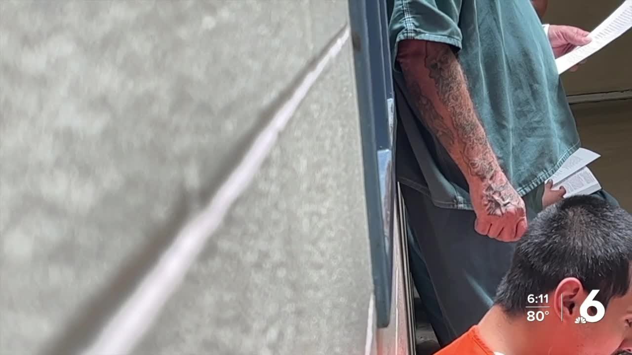 Veteran offers prison ministry, forgiveness to jail inmates - YouTube