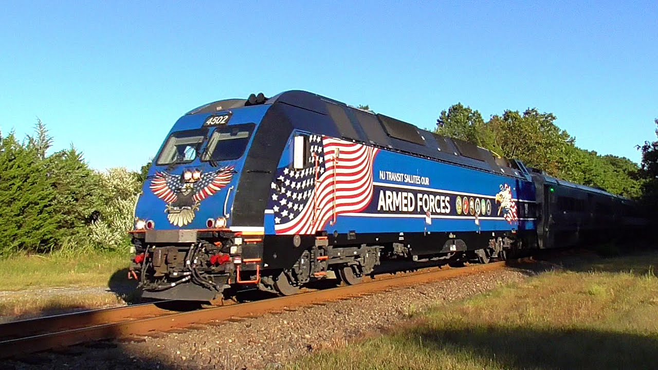 NJ Transit 4502 (Armed Forces) and 4204 on the Atlantic City Line - YouTube