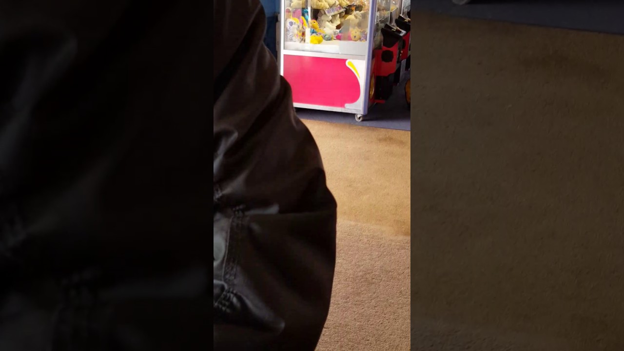 Blackpool pleasure beach rigged claw machine 29/07/2017 - YouTube