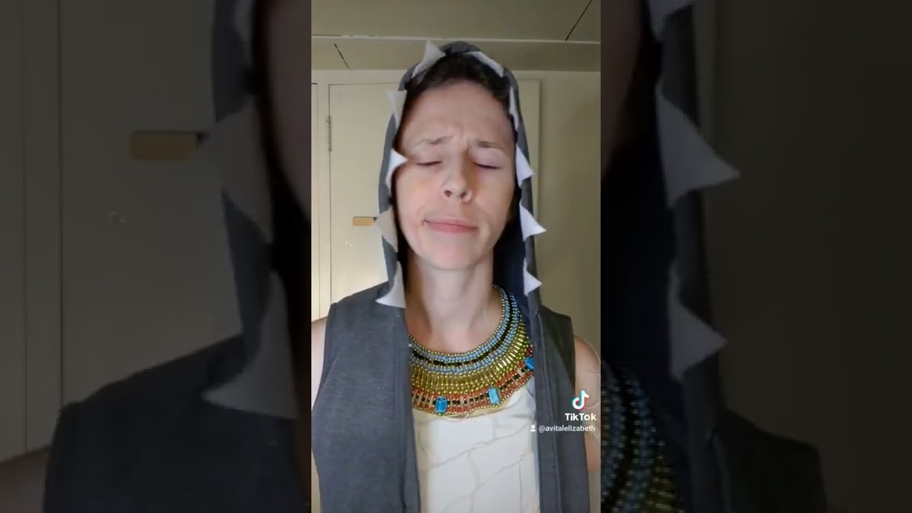 Foolish Gamers calls 'language' on BadBoyHalo 😂 (DSMP cosplay) - YouTube