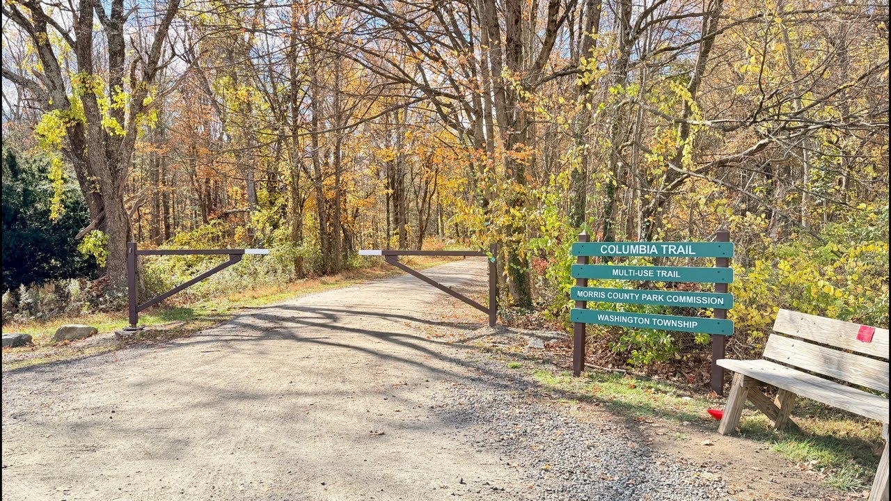 Fall Foliage Leaf Peeping Trail Walk & Check In - YouTube